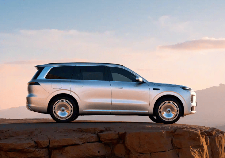 不做“半价理想”！零跑D19车长超5米2，配800V平台，硬磕理想L9_搜狐汽车_搜狐网