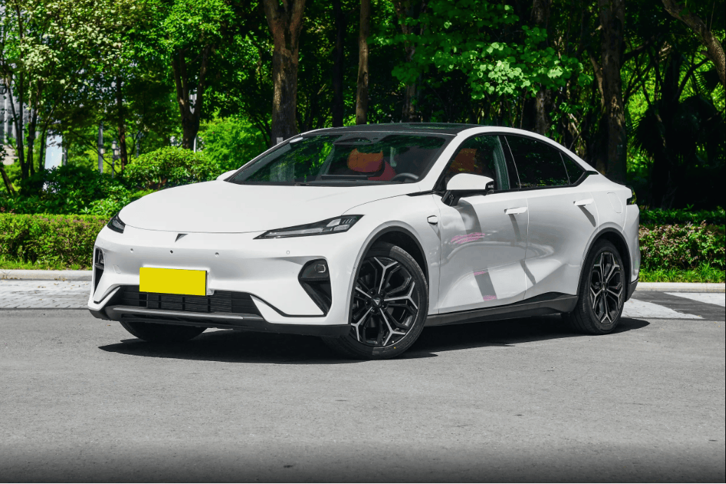 15万级混动家轿PK，深蓝L07与银河星耀8 PHEV，该怎么选？_搜狐汽车_搜狐网