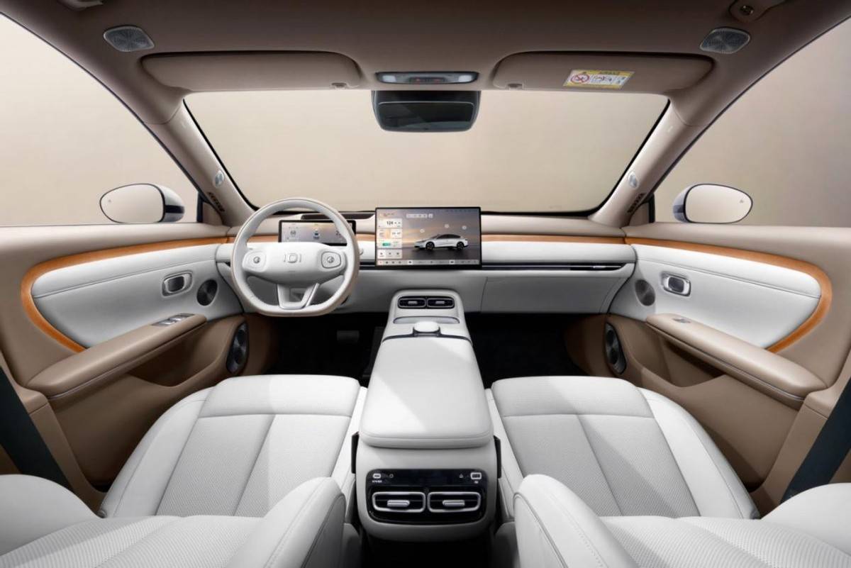 配6C闪充！长安启源A06官方指导价公布，10.99万起_搜狐汽车_搜狐网