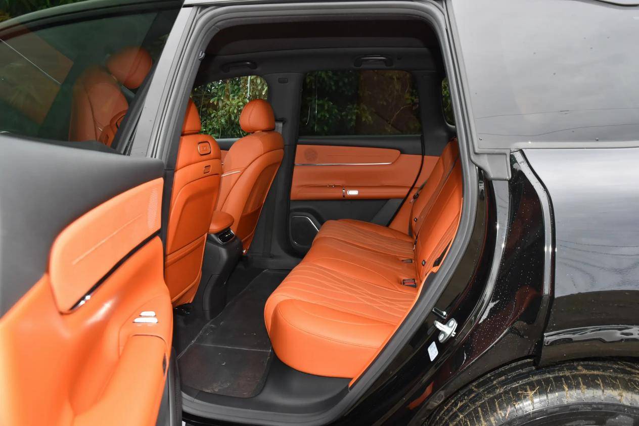 新款宋L纯电续航升至200km，遇上价格重叠的长安启源Q07，选谁？_搜狐汽车_搜狐网