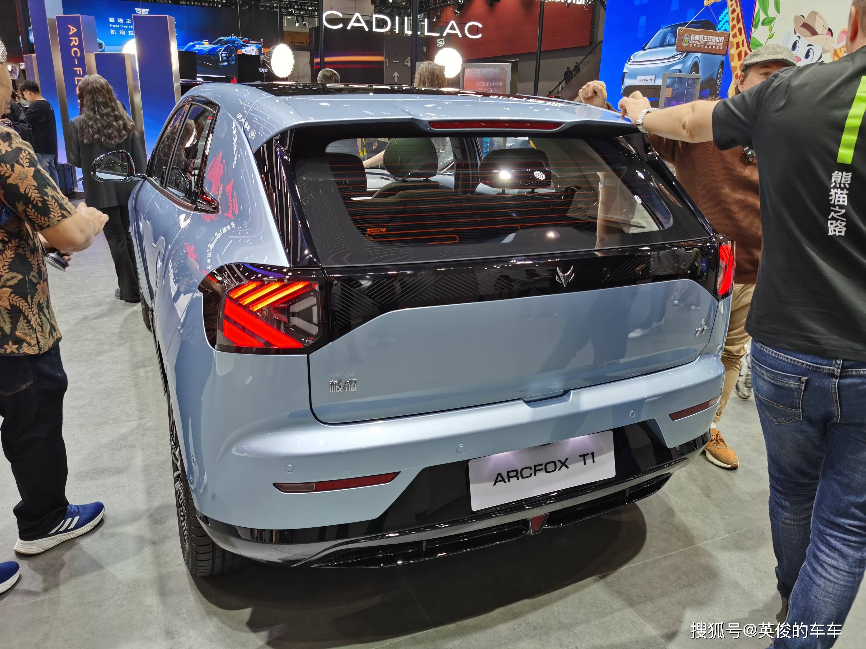 打卡6万级纯电卷王极狐 T1，A0级市场的“家庭精品纯电”新标杆_搜狐汽车_搜狐网