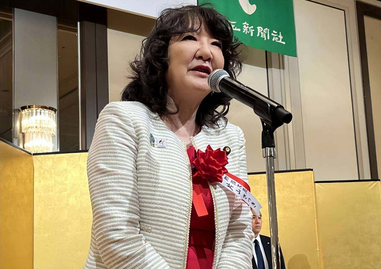 高市绝望豪赌，一旦失败必将下台，指派心腹访美向特朗普求救