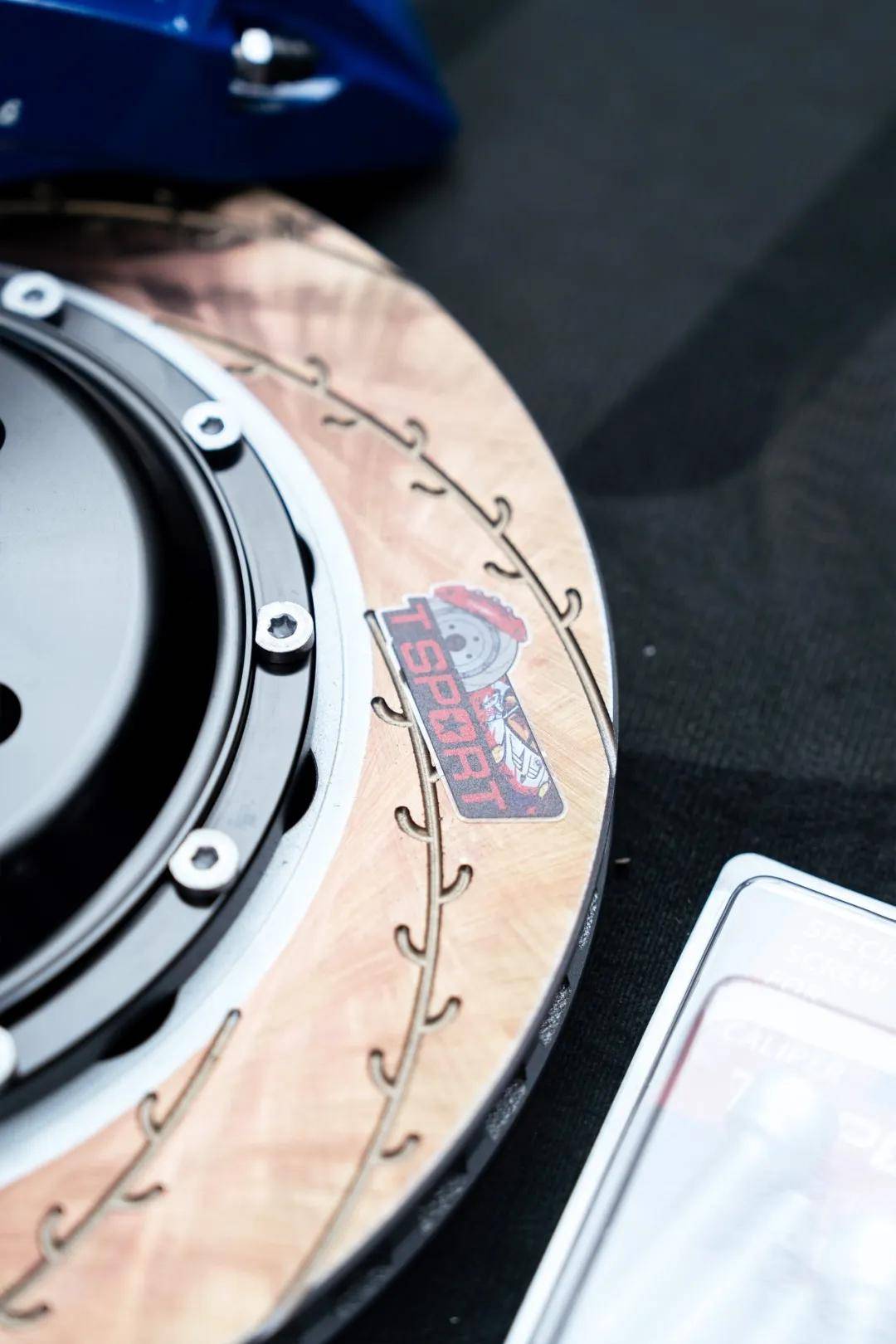 奥迪A4原装轮毂无需法兰直装TTSPORT SL6刹车案例_搜狐汽车_搜狐网