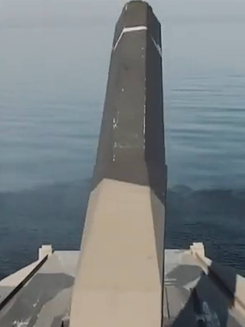 高速快艇扛着120毫米迫击炮，河川部队利器，芬兰迫击炮快艇。