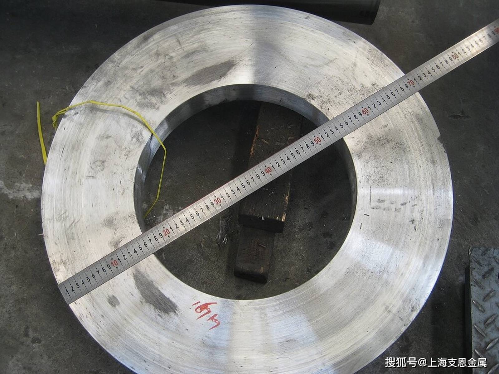 《Udimet 90：以先进技术打造的多领域关键超合金》