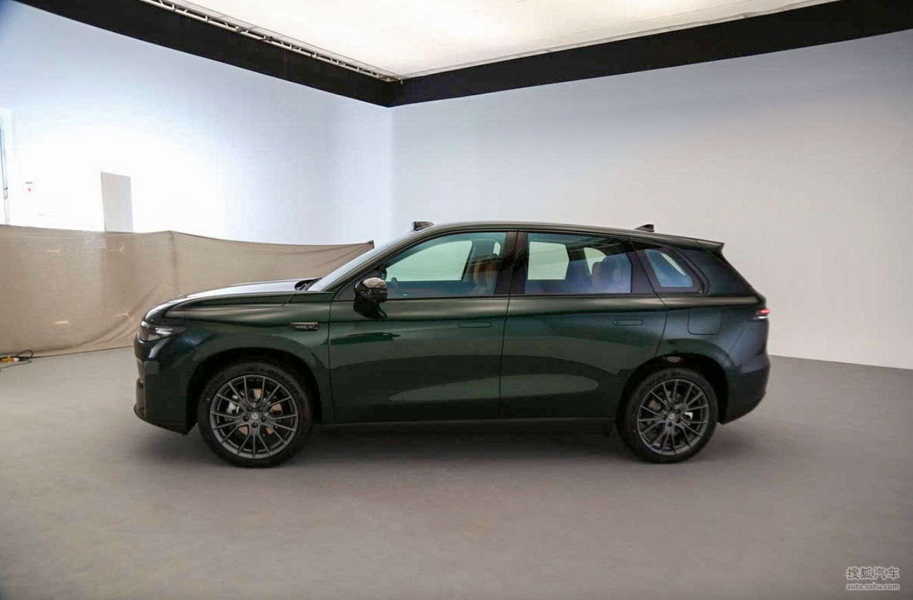 增程纯电可选/配8295芯片 零跑C10预售15.18万元起_搜狐汽车_搜狐网