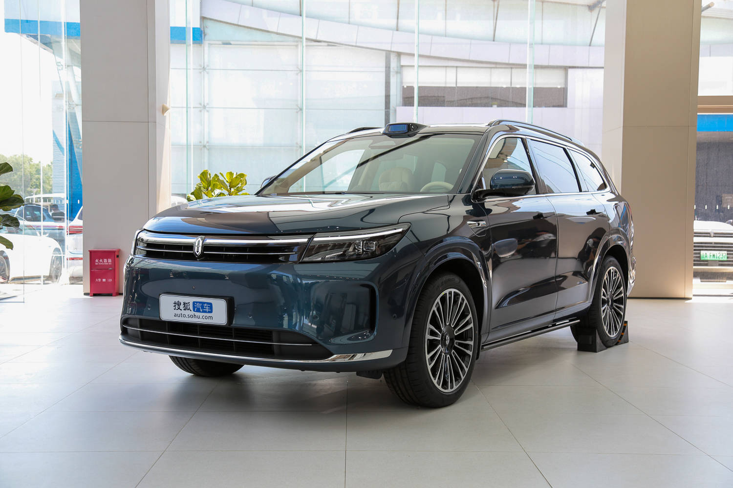 将于8月26日首发 问界M7 Pro预售价24.98万元起_搜狐汽车_搜狐网