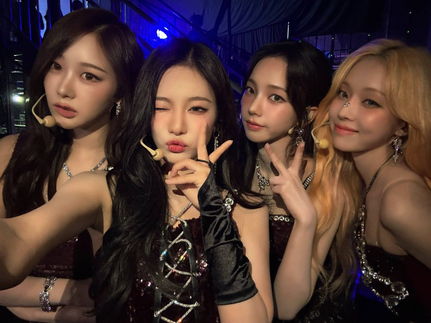 宁艺卓晒aespa成员合照 庆祝组合成立4周年_娱乐_永枝利_刘知珉