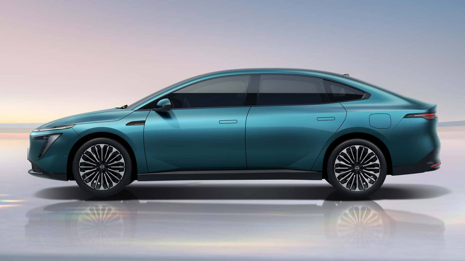 东风日产N7首发，尺寸与ID.7相近，搭载8295P芯片_搜狐汽车_搜狐网