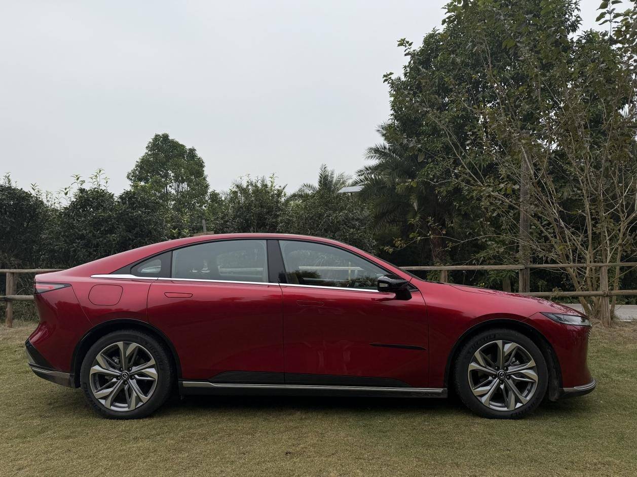 马自达EZ6试驾体验：新能源浪潮下的合资新标杆，超越雅阁？_搜狐汽车_搜狐网