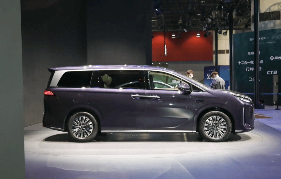 比亚迪夏MPV明年1月8日上市，疑似售价2832万，能否撼动中高端MPV市场？_搜狐汽车_搜狐网