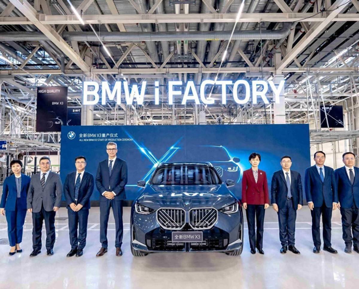 德系换代SUV大比拼：宝马X3L空间升级，奥迪Q5L内饰焕新，途昂Pro如何？_搜狐汽车_搜狐网