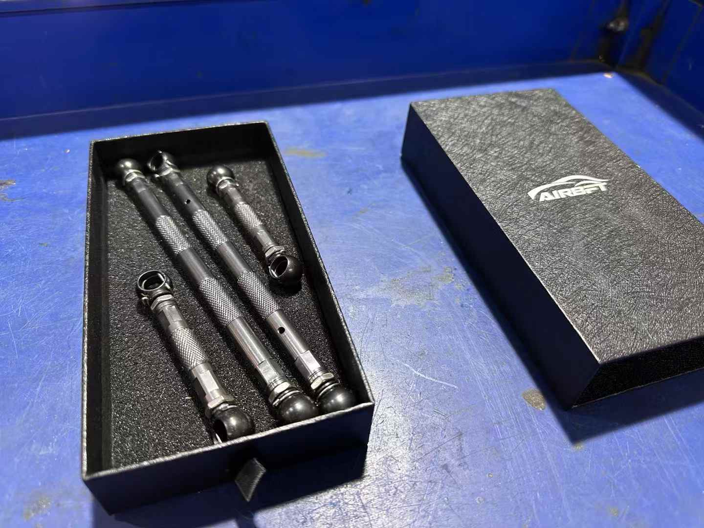 红旗H9原厂空气悬挂改装AIRBFT可调拉杆，红旗H9_搜狐汽车_搜狐网