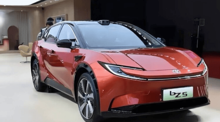 比亚迪“心脏”驱动丰田bZ5！13万起售改写合资电车规则_搜狐汽车_搜狐网