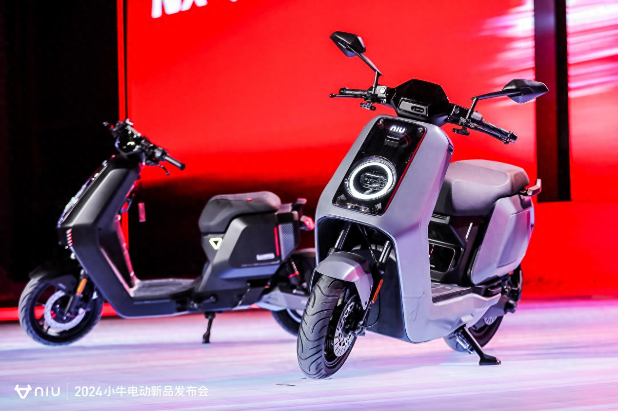 新品齐发！小牛电动打造全场景高端化产品阵列！_配置_智能_性能