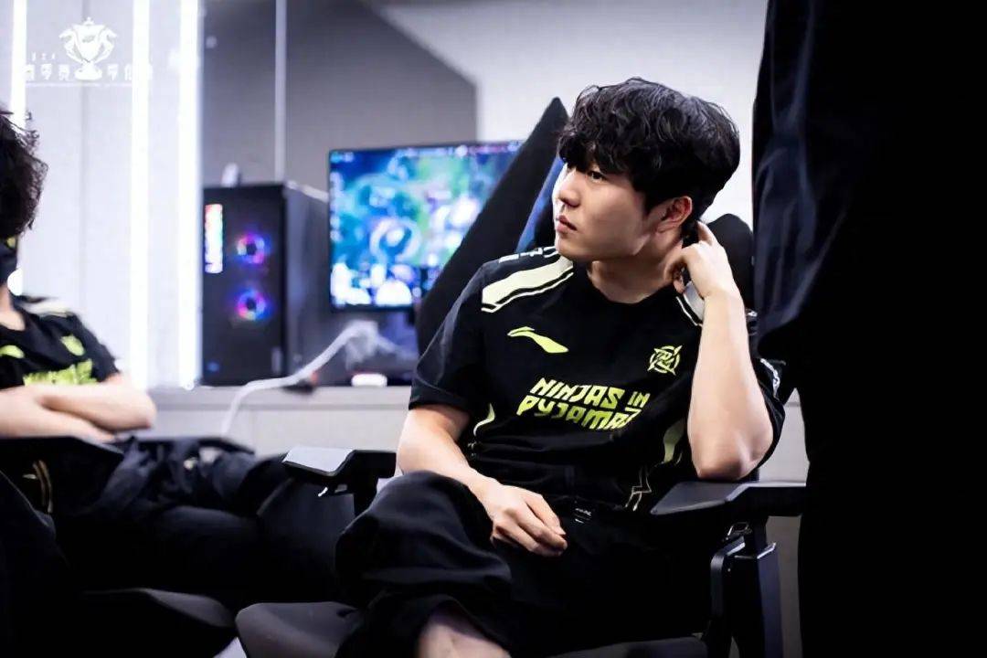 NIP不敌BLG掉入败者组，左手对位碾压Rookie！_比赛_季后赛_优势