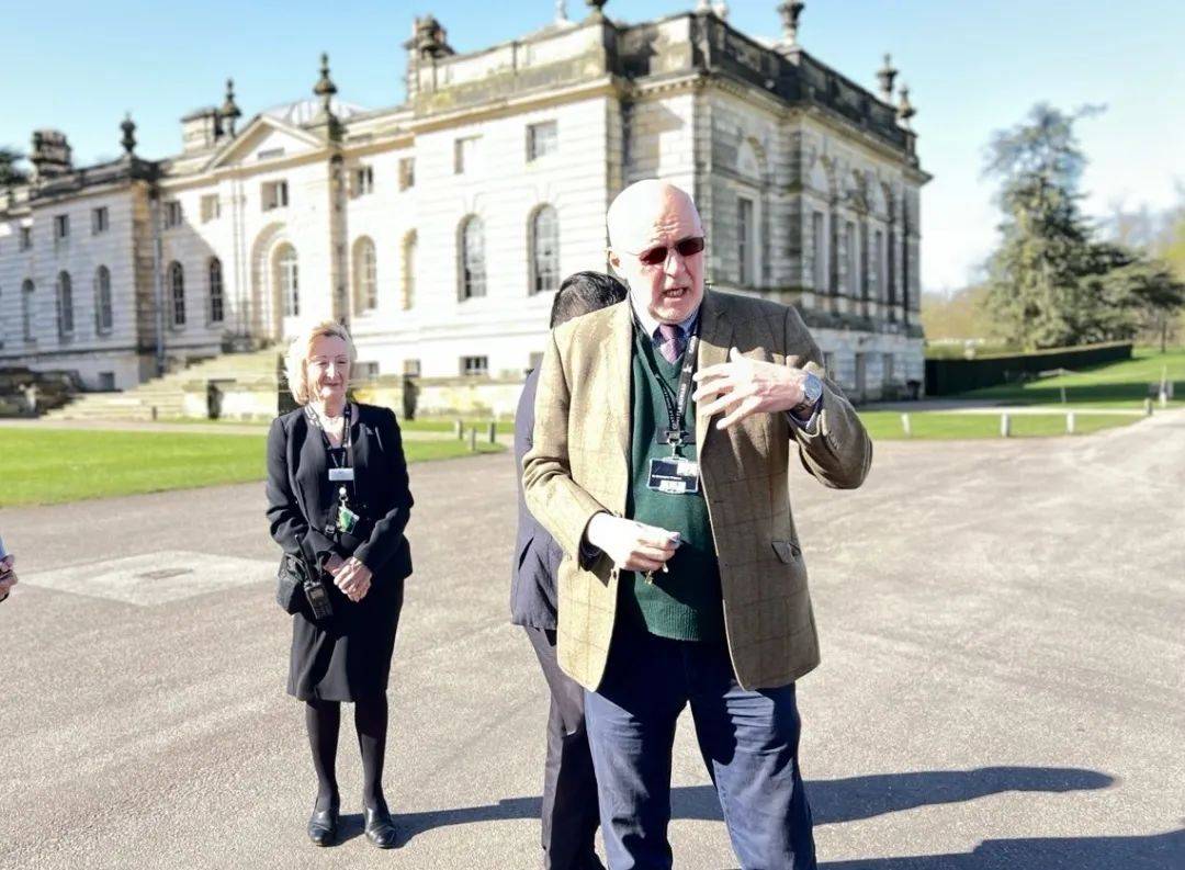 探索霍华德城堡：一次由 Dr. Chris Ridgway 引导的历史与艺术之旅_约克_中国_游客