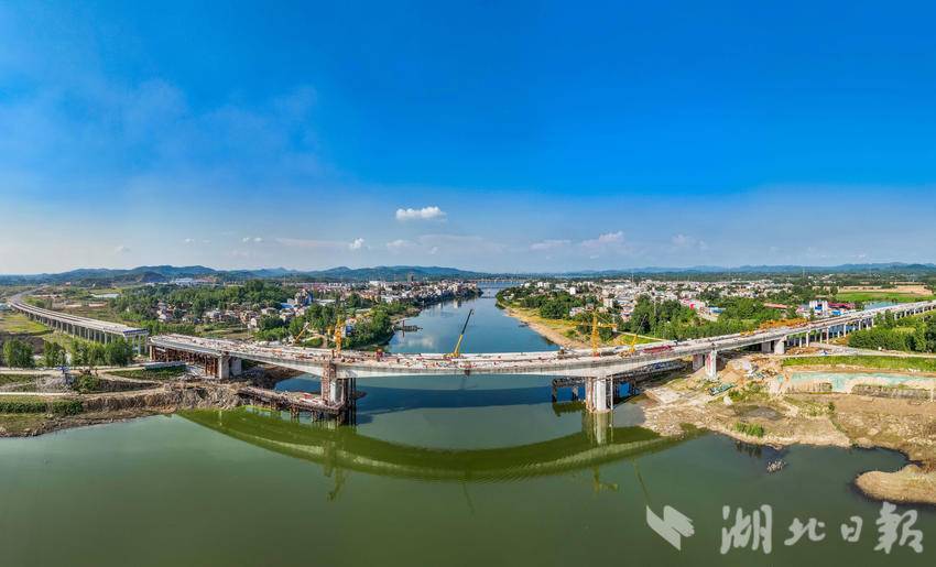 G347巴蕲公路浠水河特大桥合龙_项目_经济_薛婷