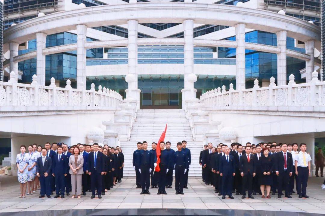 新海航举行回归海航大厦升旗仪式_海南_航空_办公