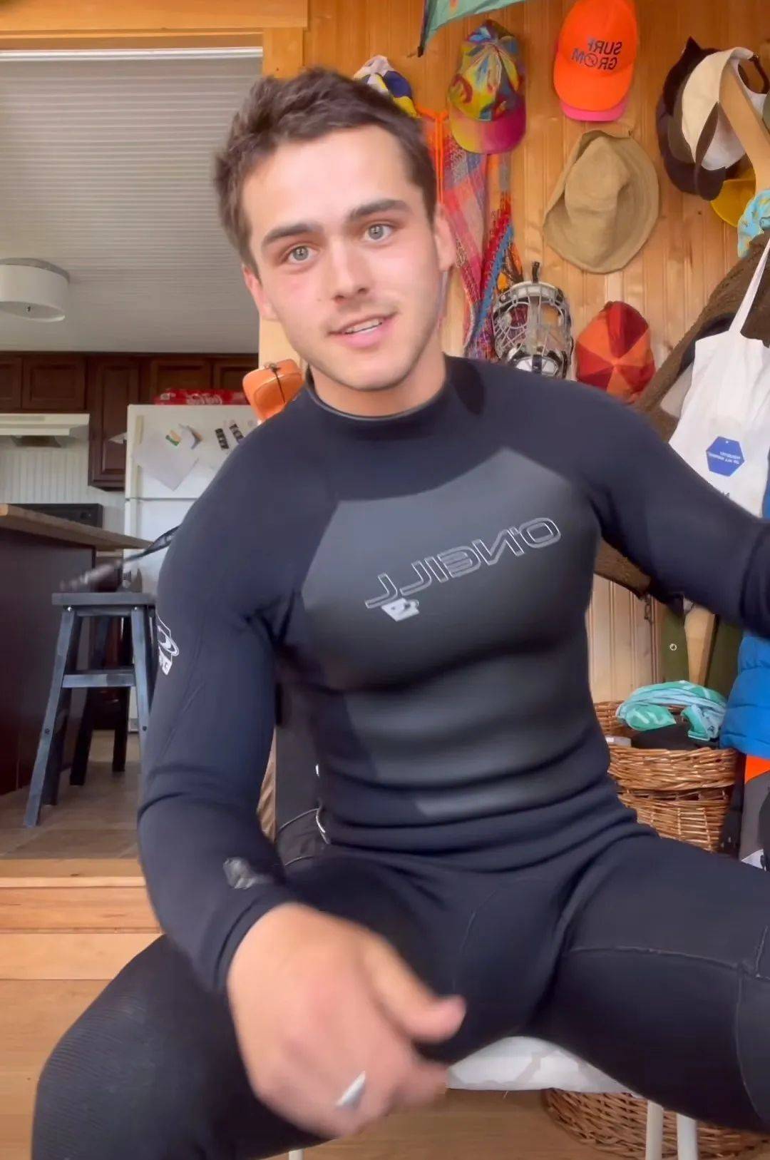 啊，居然剪头发了！_Charlie_偶像_男孩