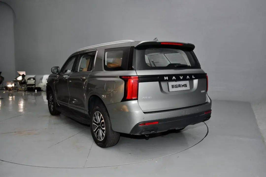 2.0T+8AT，3米轴距大5座布局，加92即可，15万拿下，家庭出行好搭子！_搜狐汽车_搜狐网