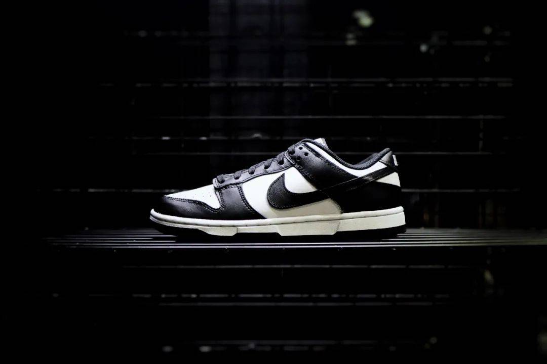 SOAR 补货发售｜Nike Dunk Low Retro “Black/White”_经典之作_顾客_黑色