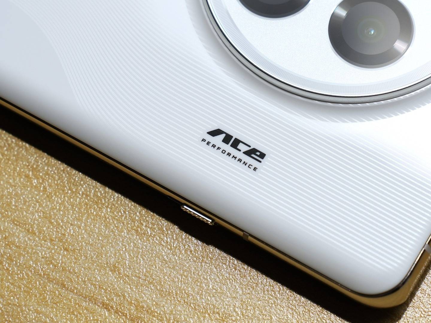 3199元起！一加Ace 3 Pro开售：《原神》120帧丝滑畅玩+6100mAh续航猛兽_性能_售价_支持