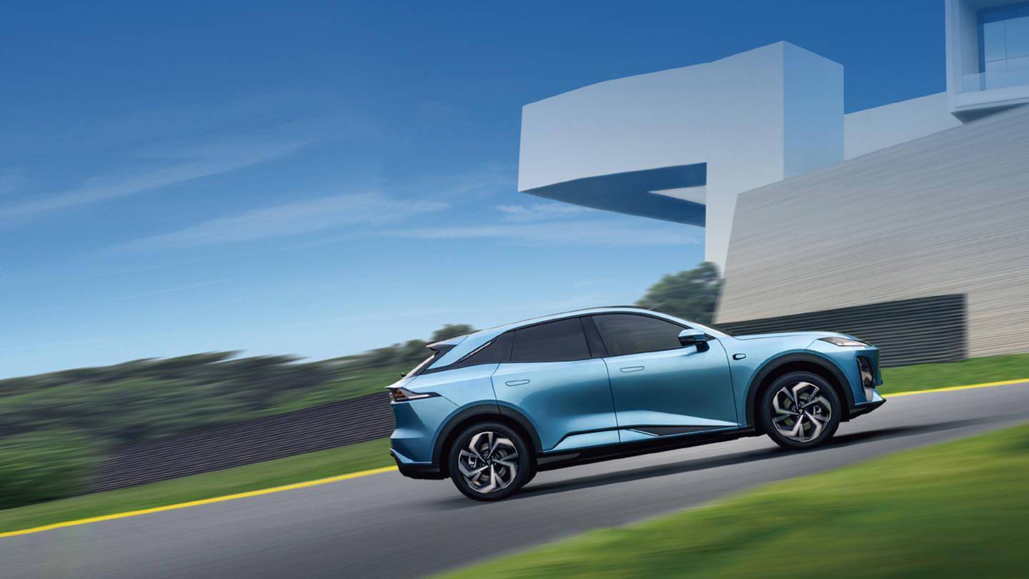 售 14.99 万元起，长安深蓝 S07 上市：部分车型搭载华为乾崑智驾_搜狐汽车_搜狐网