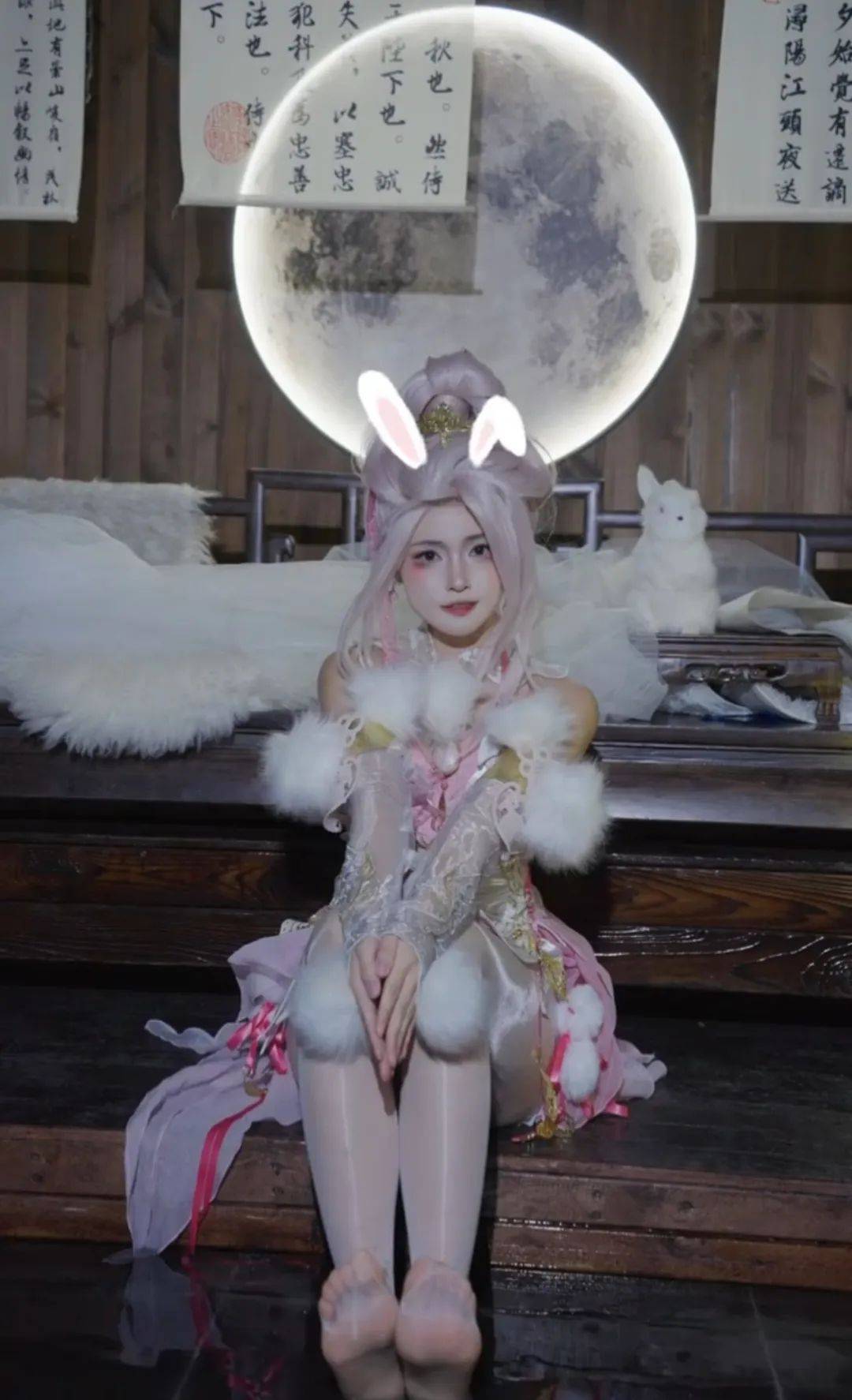 小舞COS，玉足，白丝御姐，这身材和颜值真的太太太爱了_黄星星_身份_来源