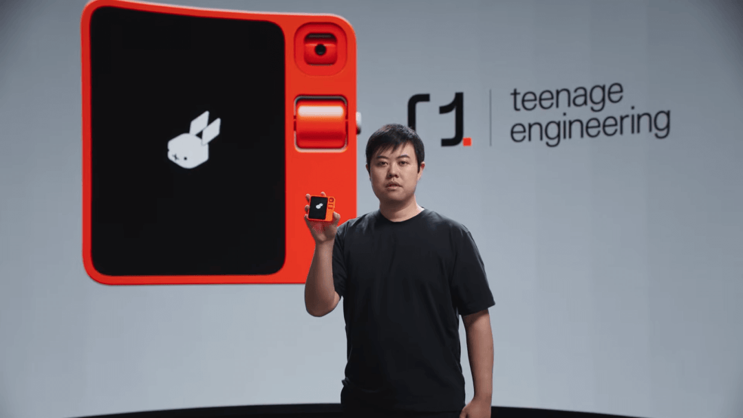 全球最火 AI 硬件创始人回应一切：在 R1 上能做的许多事情，你无法在 iPhone 上做到_Rabbit_公司_Jesse
