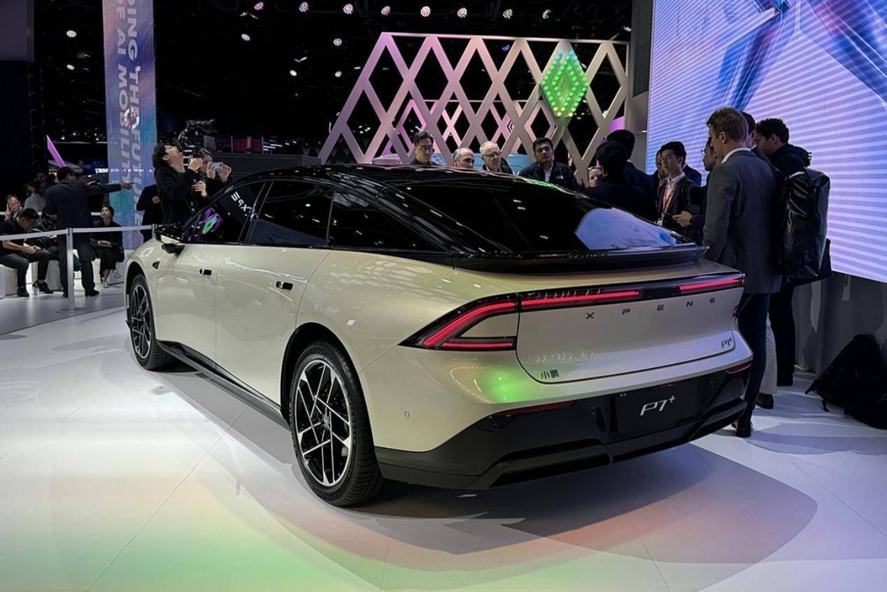 小鹏P7+，AI鹰眼智驾，G6同平台车型，铝合金悬挂换钢制_搜狐汽车_搜狐网