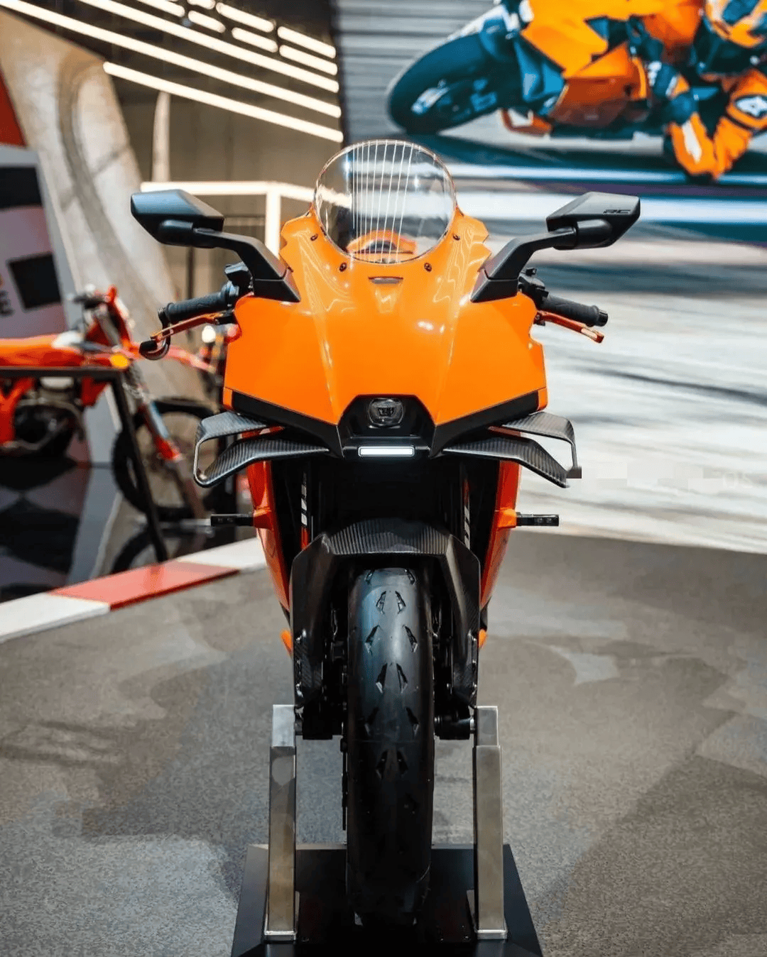 米兰车展 2024 EICMA ｜ KTM SVELA 990 RC R 新车亮相_搜狐汽车_搜狐网
