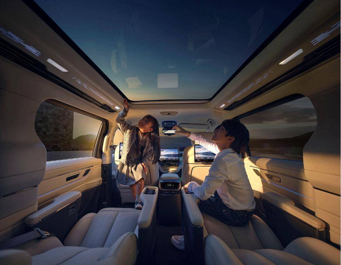 吉利银河翼真L380上市，豪华纯电MPV新标杆，售价29.99万起！_搜狐汽车_搜狐网