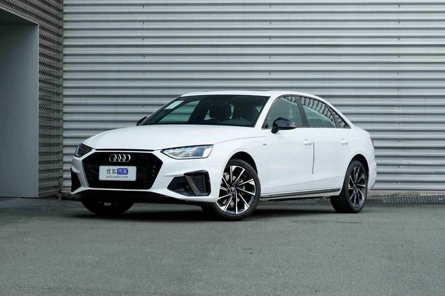 2025款奥迪A4L上市，售价28.98-36.28万元，配置升级动力依旧_搜狐汽车_搜狐网