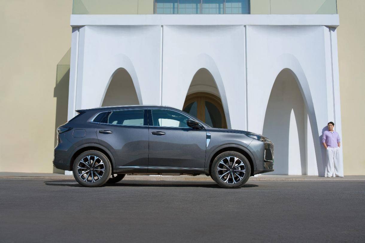 长安第三代CS55PLUS PHEV上市，实测满电满电续航1320km，A级插混新选择！_搜狐汽车_搜狐网