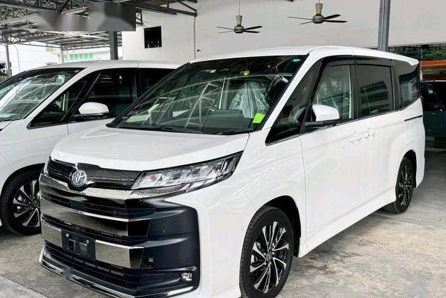 MPV进入家用时代！丰田NOAH紧凑型7座大空间MPV曝光_搜狐汽车_搜狐网