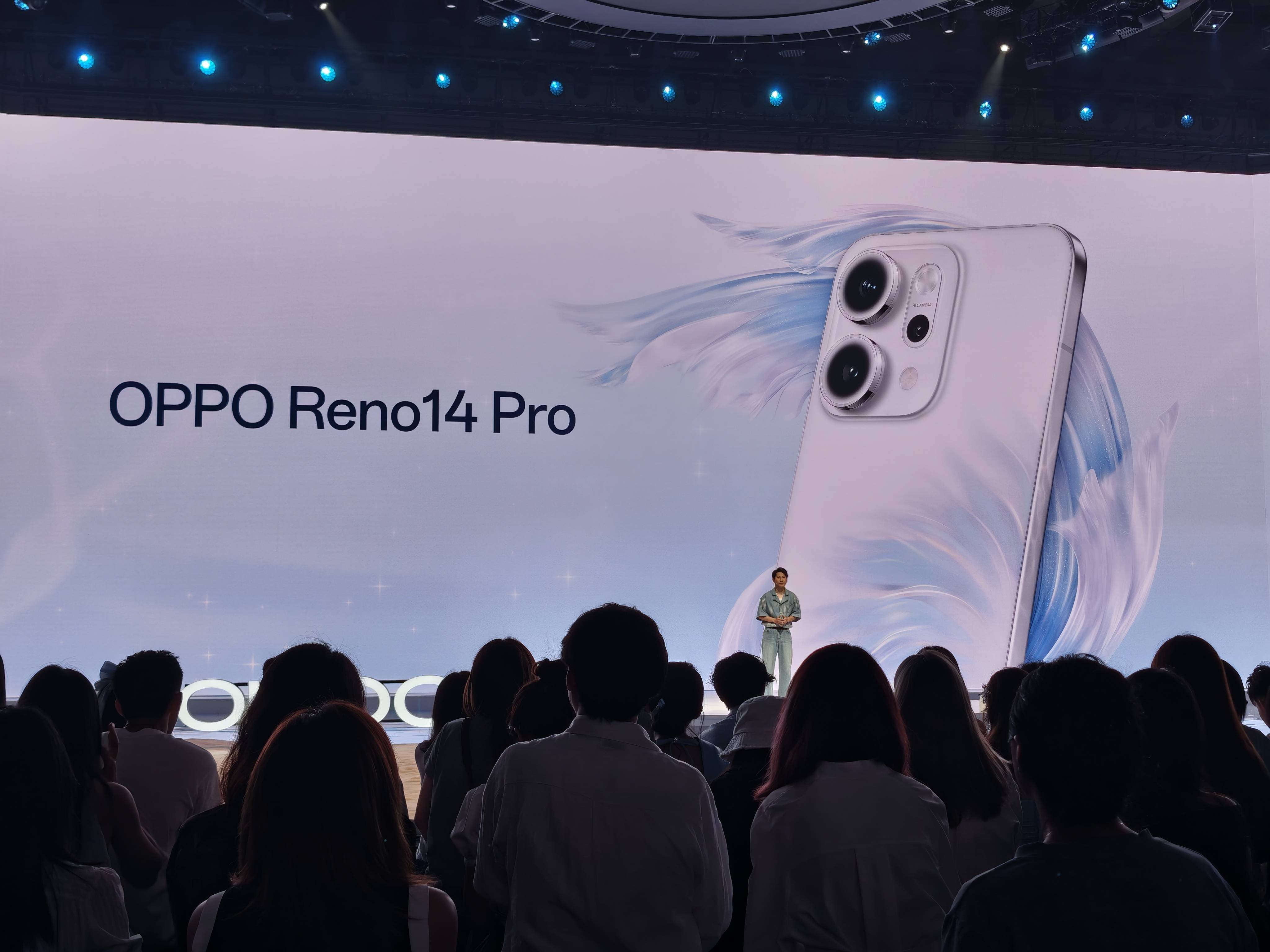OPPO Reno14系列发布：轻薄颜值与直播旗舰，2379元起售值不值？_Pro_支持_方面