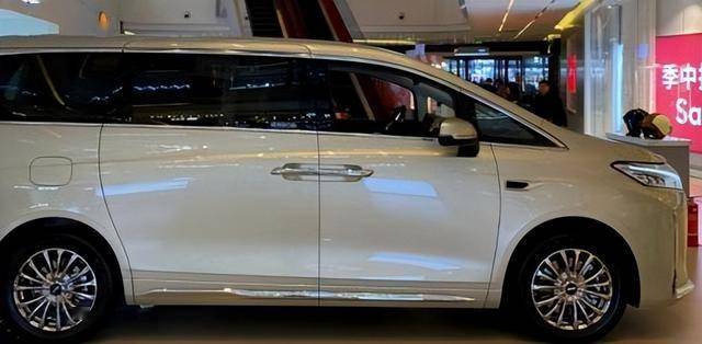 “对标腾势D9”，大7座MPV，487马力，7L的油耗，车长达5.4米_搜狐汽车_搜狐网