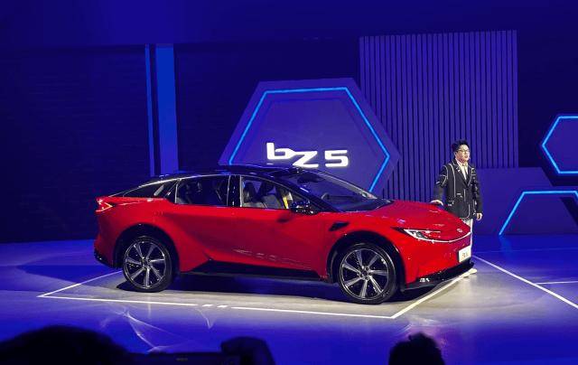 丰田bZ5来袭！中型SUV预售13万起，配Momenta5.0，6月10日正式登场_搜狐汽车_搜狐网