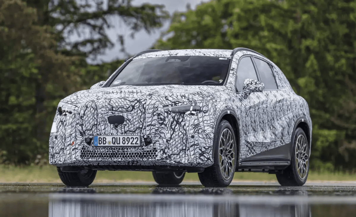 奔驰GLC纯电9月亮相，800V平台双电机四驱，能否接棒EQC？_搜狐汽车_搜狐网