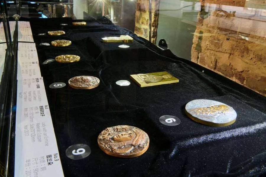 以币为媒连接城市、文化和创造力，中英青年创意币章设计作品在伦敦展出_COINect_上海_展览