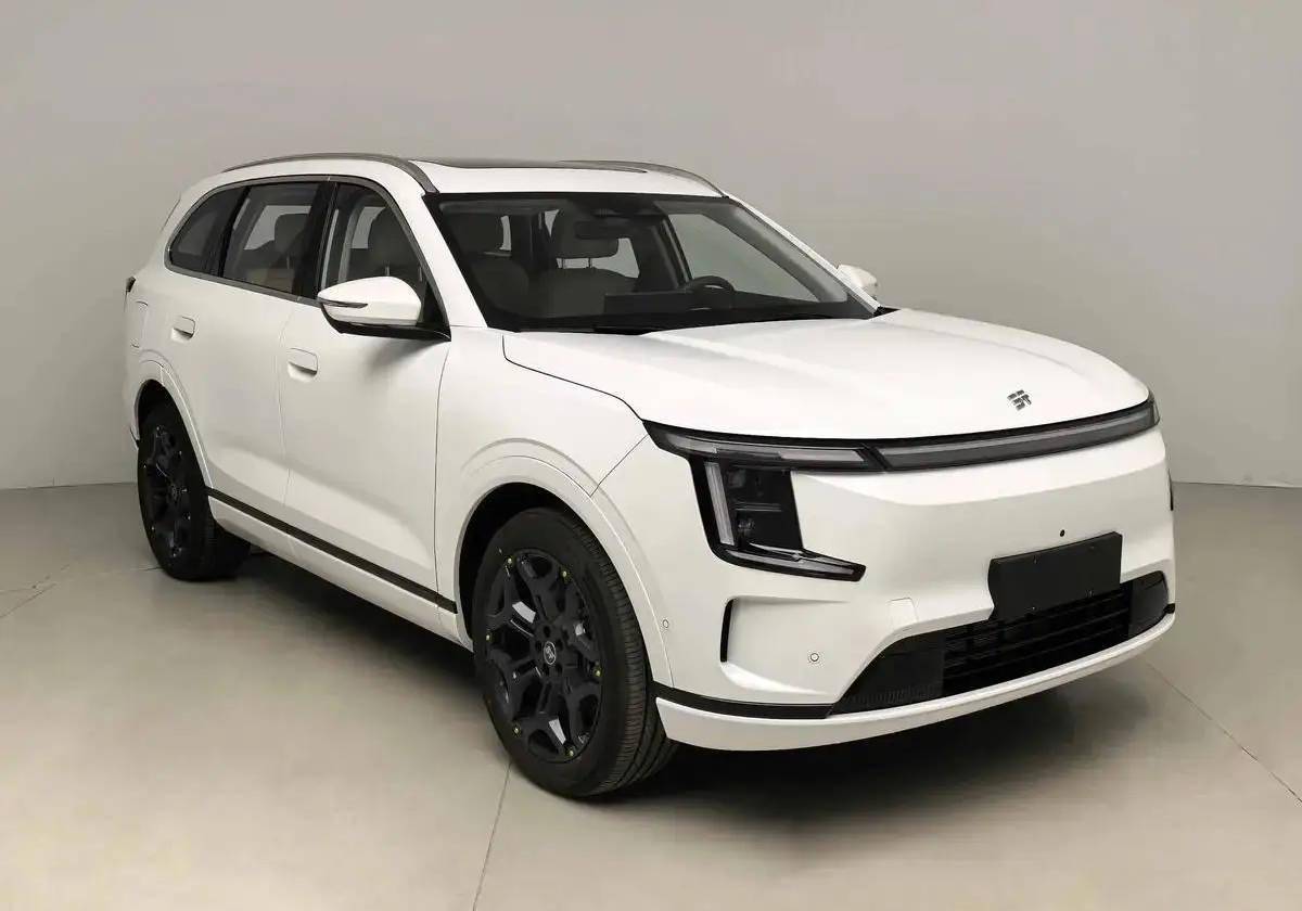 捷途山海L7 PLUS亮相！1.5T插混系统+五/七座布局，中型SUV新选择_搜狐汽车_搜狐网