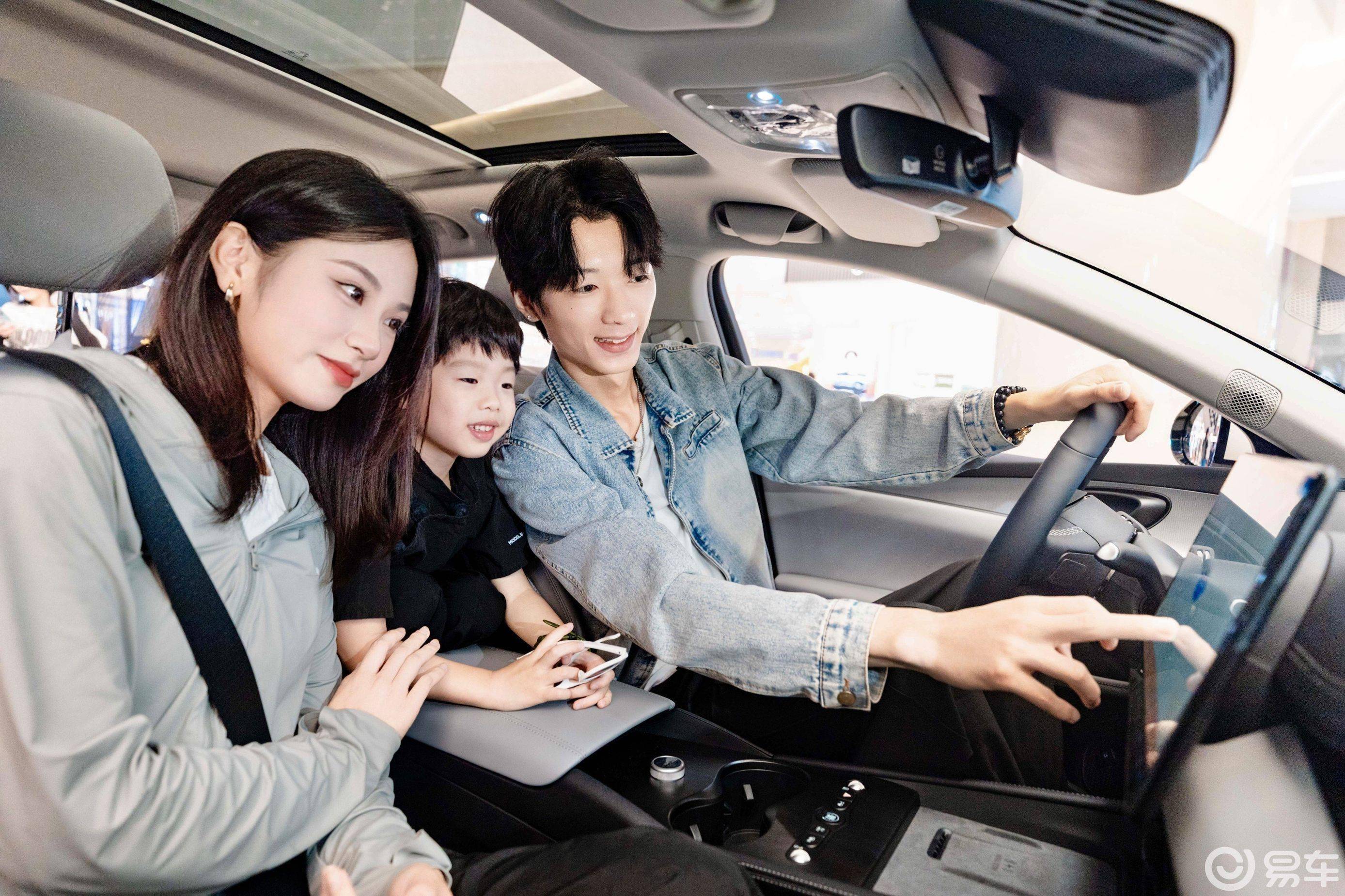 10.98万起，比亚迪海豹06DM-i旅行版长沙上市_搜狐汽车_搜狐网