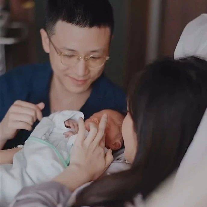 前TVB富贵人妻陈诗欣宣布儿子出世！ 晒一家三口幸福照_陈尔正_老公_价值