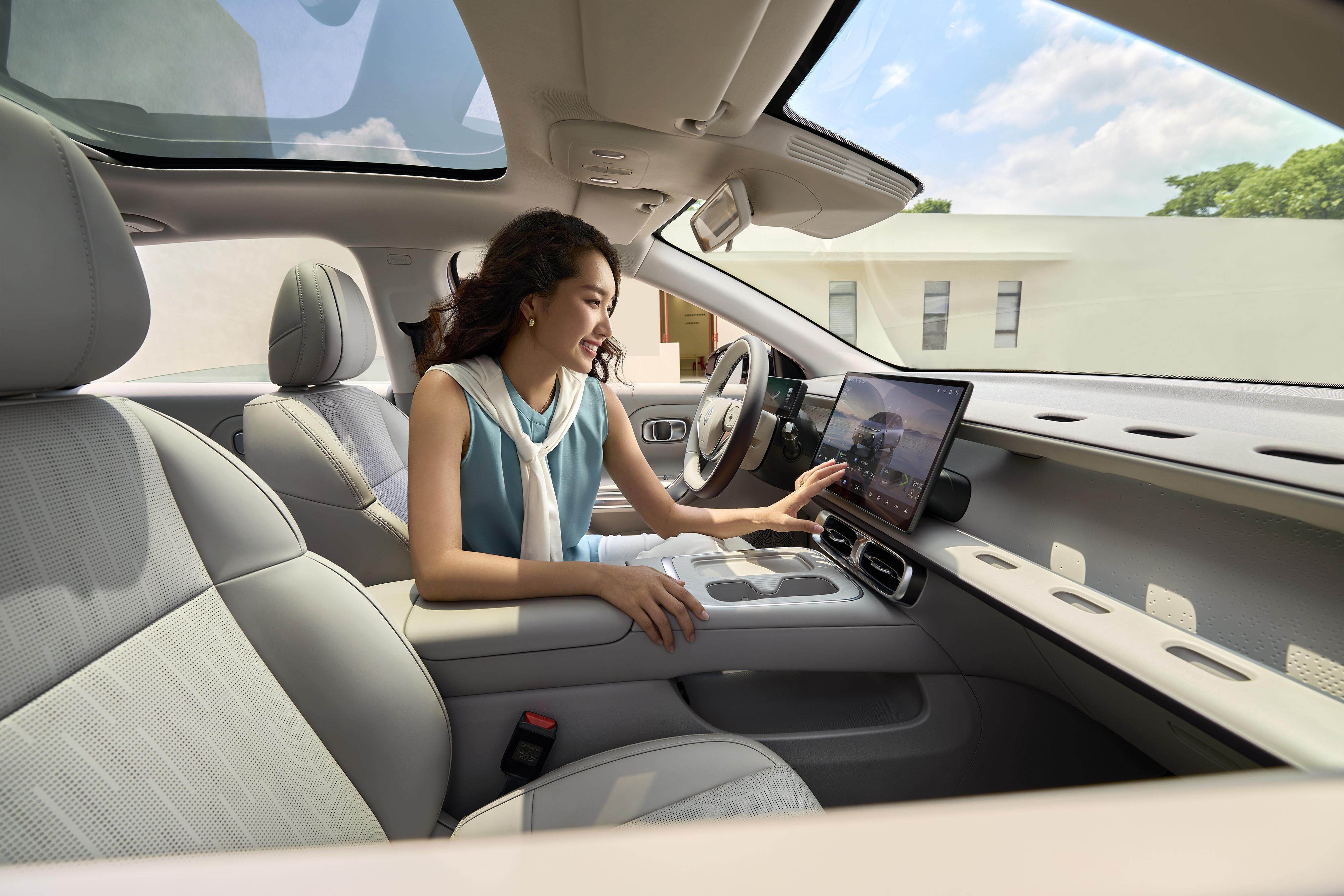 零跑纯电轿车B01上市，8.98万元起售_搜狐汽车_搜狐网