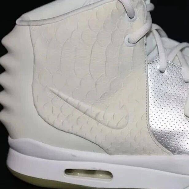 无数人的「梦中情鞋」！罕见 Air Yeezy 2 现身！_Sample_Nike_mode