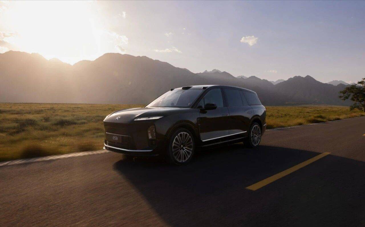 全新蔚来ES8即将上市！提供两种布局设计 电池租用预售30.88万起_搜狐汽车_搜狐网