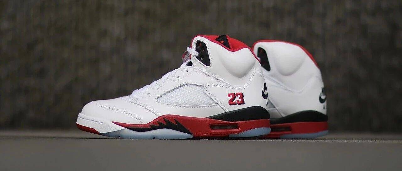 Air Jordan 5 Retro Fire Red "Black Tongue"｜XH55限量发售预告 」_鞋舌_火焰_版本