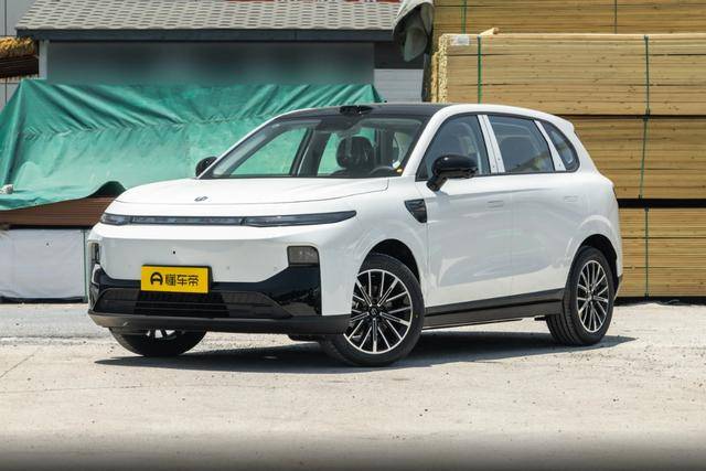 顶配12.98万，续航600km，还带激光雷达，零跑B10值不值得买？_搜狐汽车_搜狐网