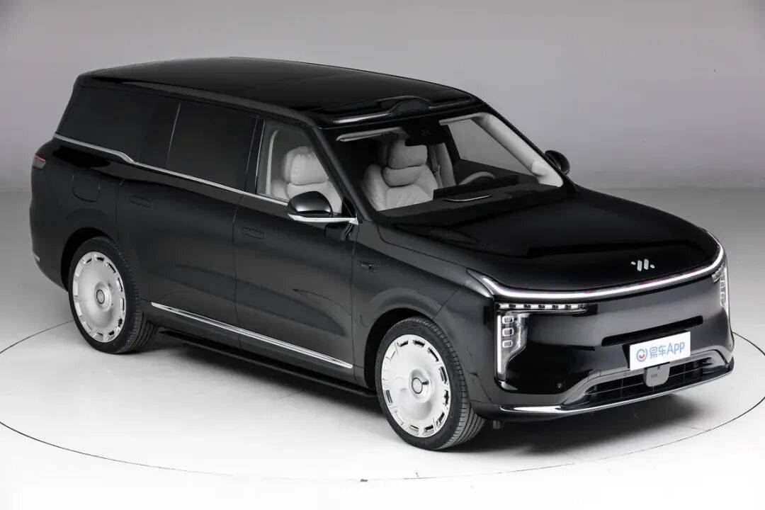 狠起来连兄弟都干！智己LS9预售半小时小订8000_搜狐汽车_搜狐网